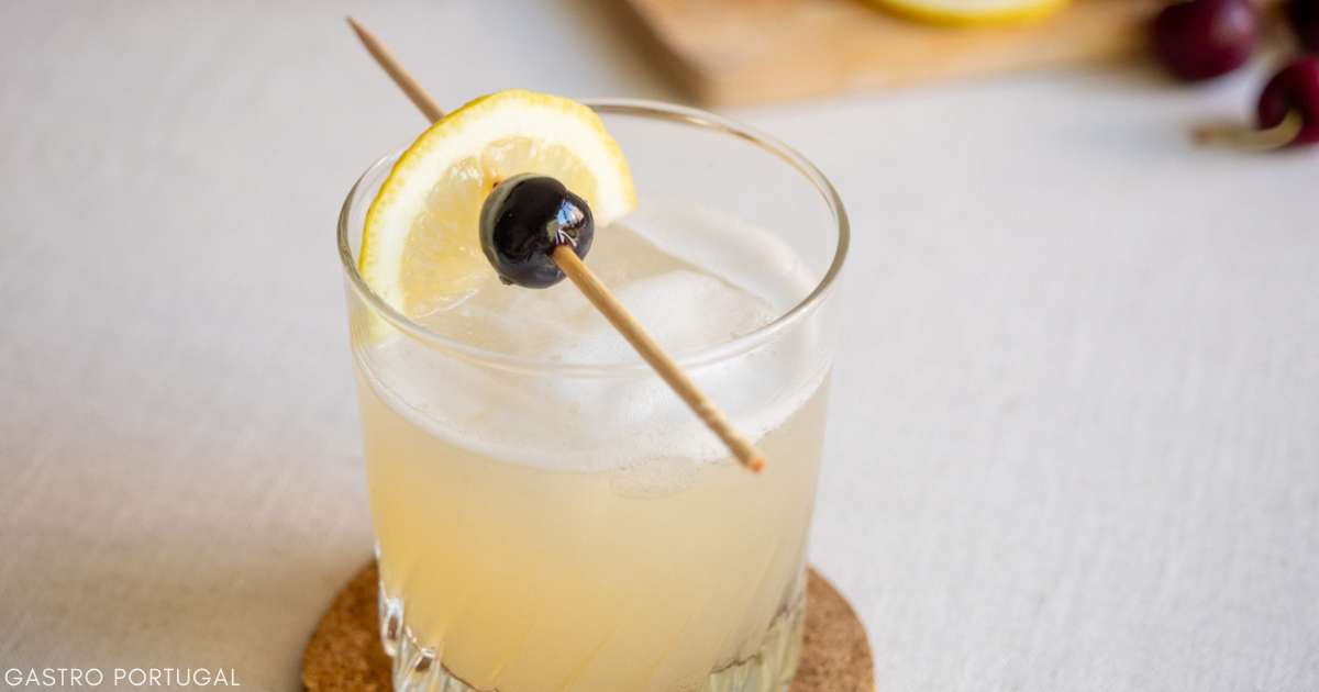 Amarguinha Sour – Portuguese Bitter Almond Liqueur Cocktail