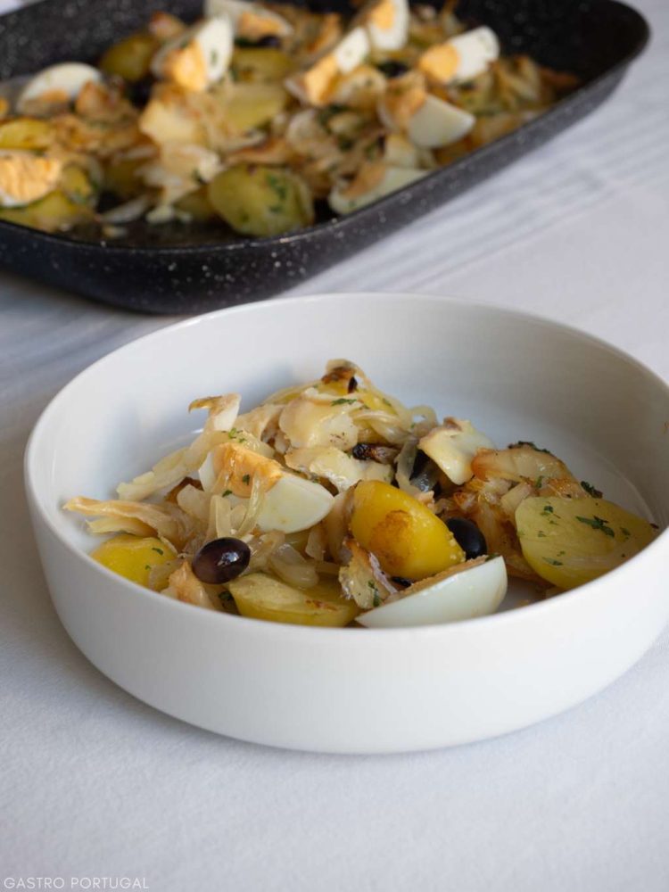 Bacalhau à Gomes de Sá - Cod, Potato, and Egg Casserole