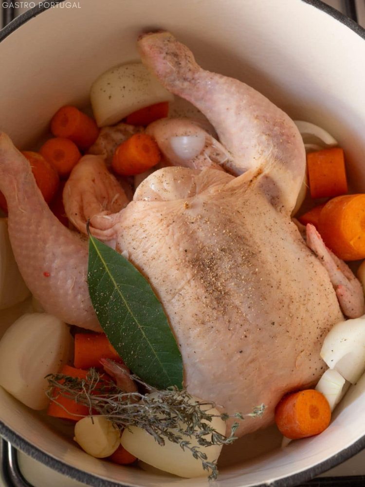 Canja de Galinha: Delicious Portuguese Chicken and Mint Soup
