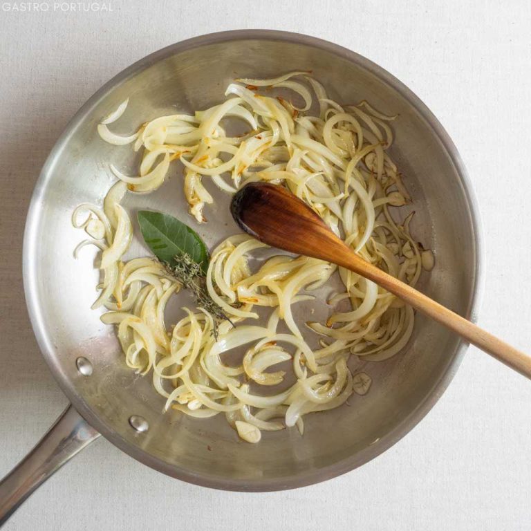 Bacalhau à Brás – Authentic Brás Style Cod